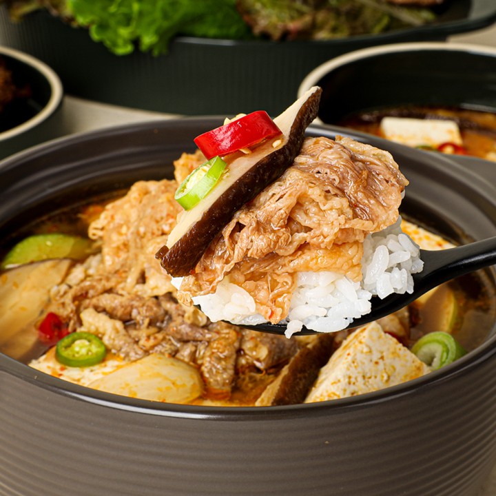 월간푸드 - [외갓집] 진심 차돌 된장찌개 600g x 3팩 ★6+1★